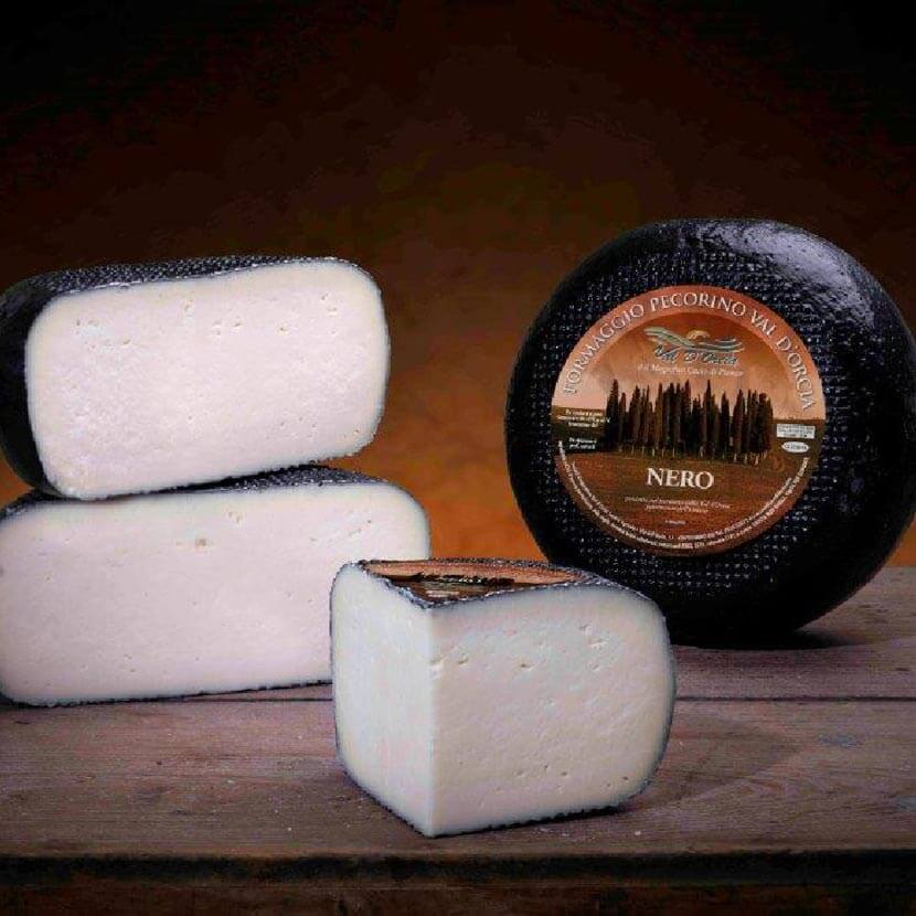 Black Cacio Cheese Of Pienza - approx. 350 gr: Italian handcrafted ...